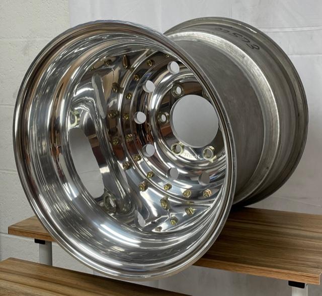 REAL RACING Pro 6 Wheel 15X18 6X5.5 TOYOTA BORE – Top Notch Automotive Inc.